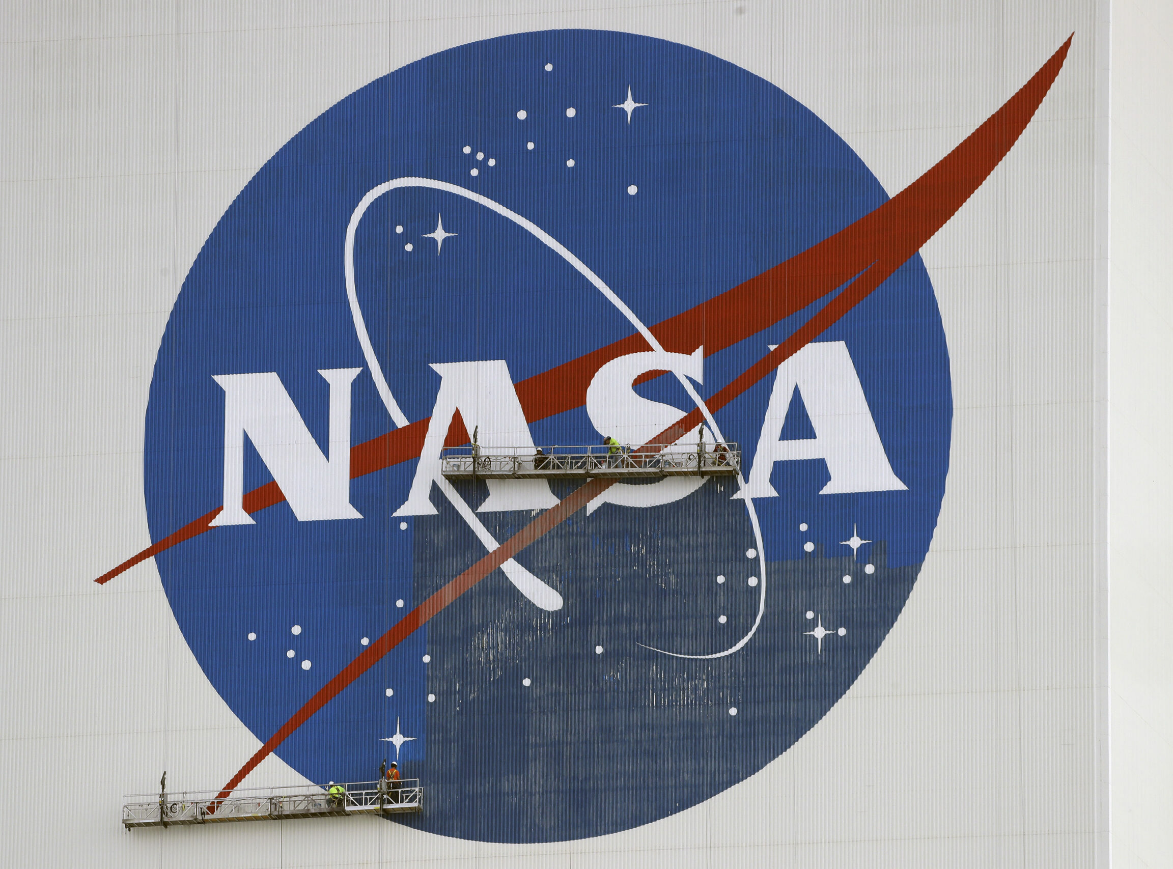 NASA a făcut prima observație directă a unui proces atmosferic care explică pierderea apei pe Marte