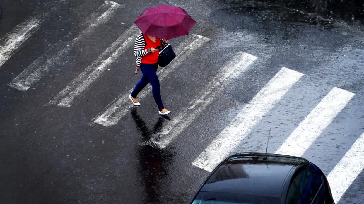 METEO. Cod galben de ploi și vijelii în 21 de județe din țară