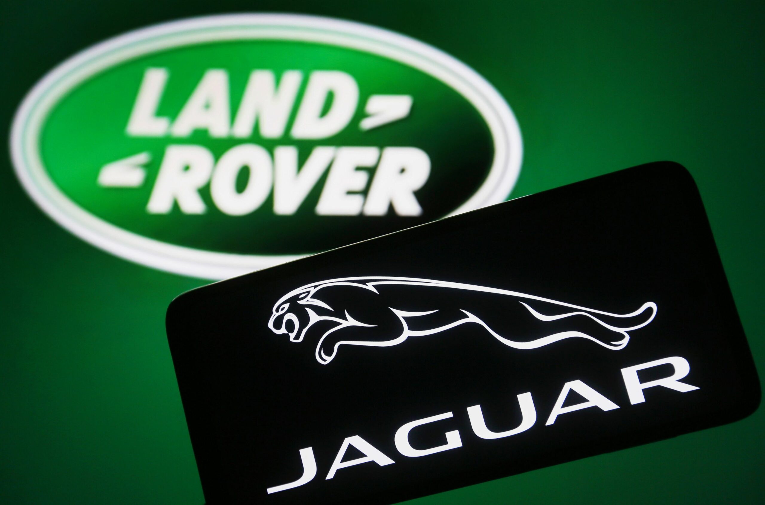 Gigantul auto britanic Jaguar Land Rover întrerupe livrările către SUA