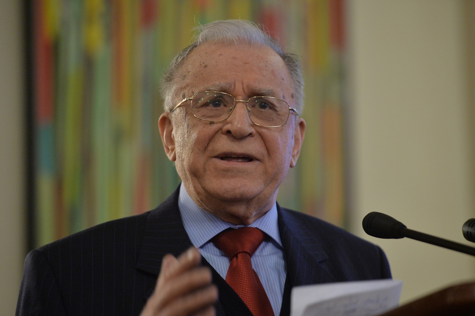 Noi informații despre starea de sănătate a lui Ion Iliescu: Este conștient, stabil cardiac, cu ...