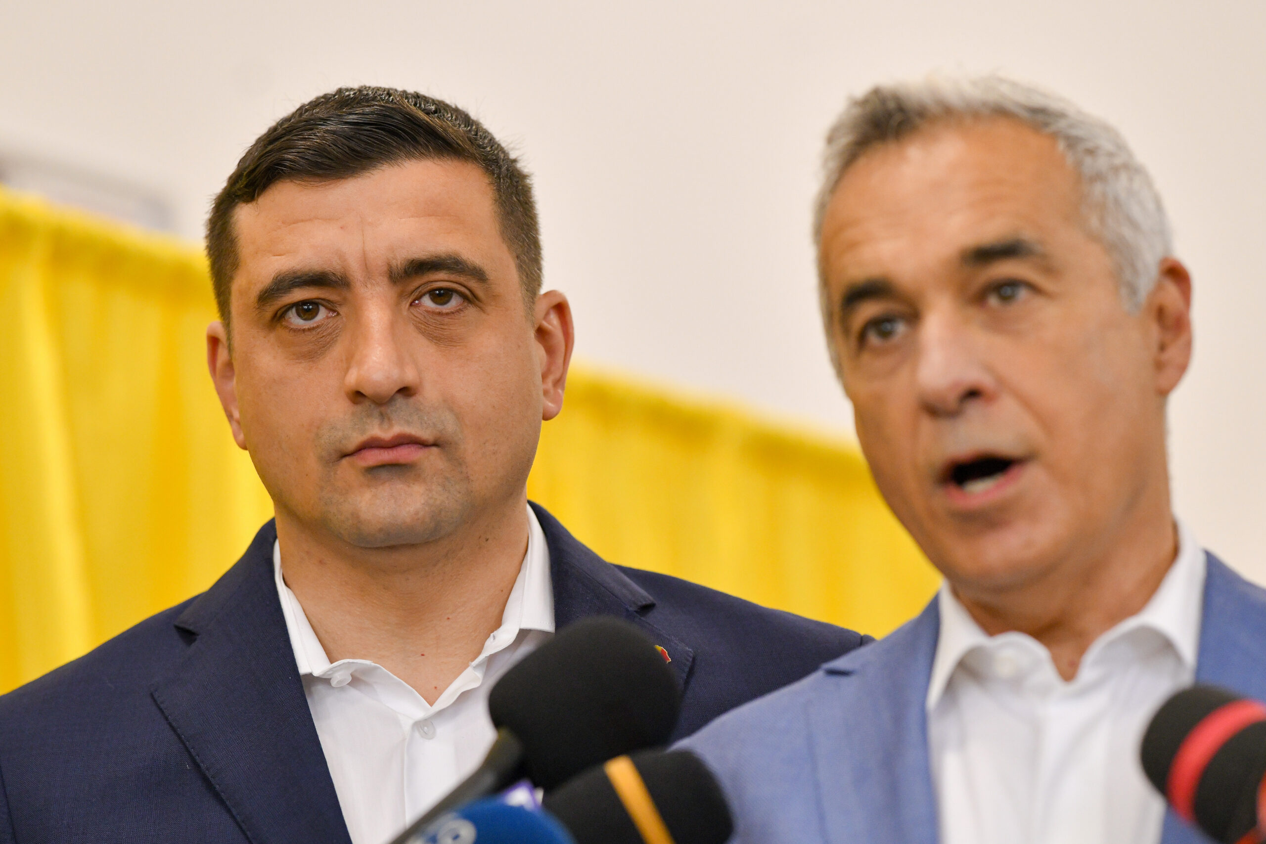 Simion, interviu pentru FT: Cum l-ar pune pe Georgescu premier dacă va câștiga turul 2