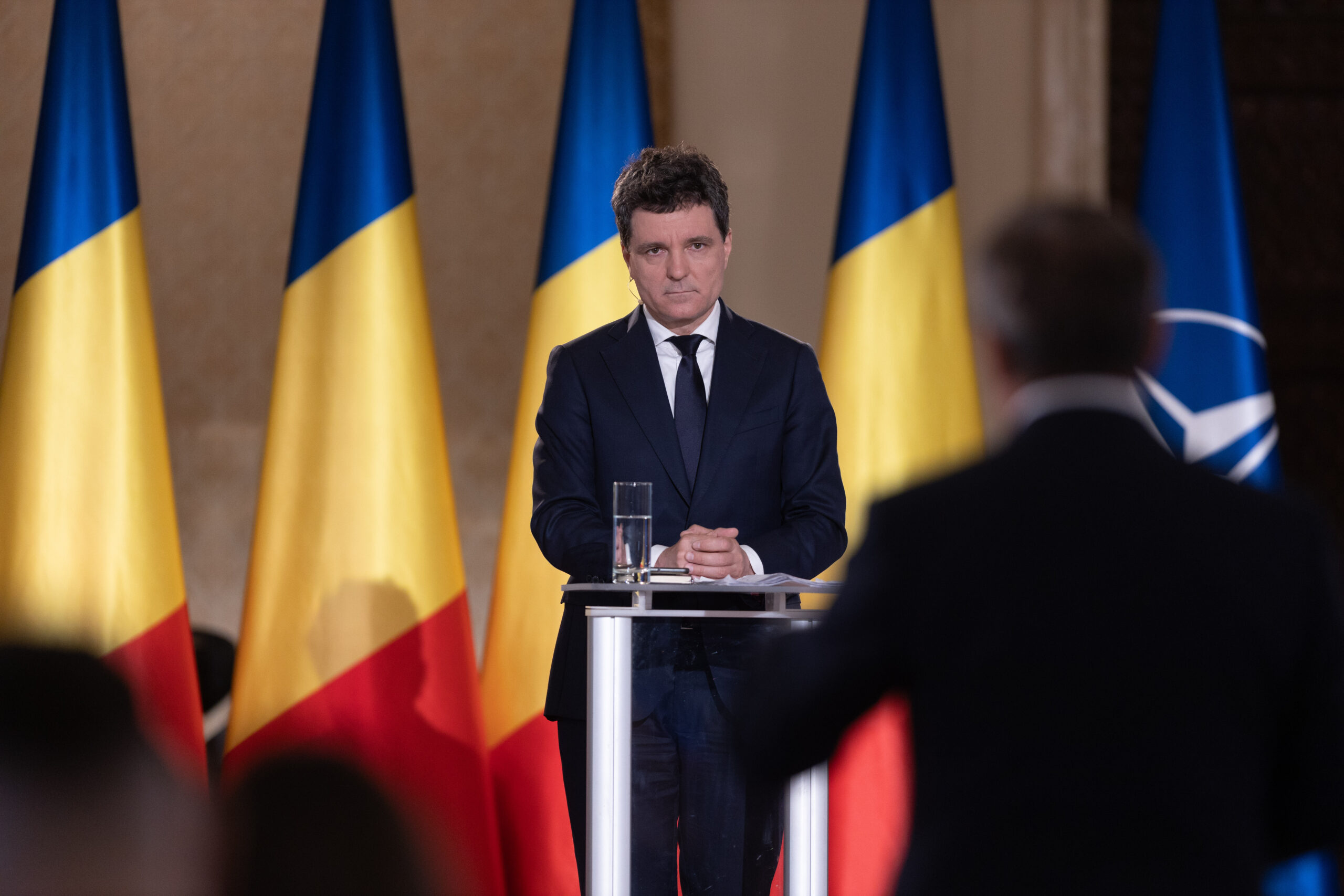 Nicușor Dan, interviu pentru FT: România va susține obiectivul de ...