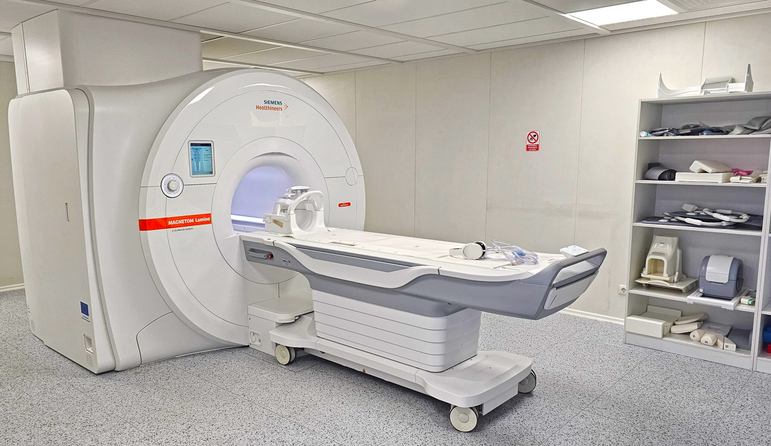 RMN cu final tragic: Un bărbat a murit după ce a fost tras în aparat ...