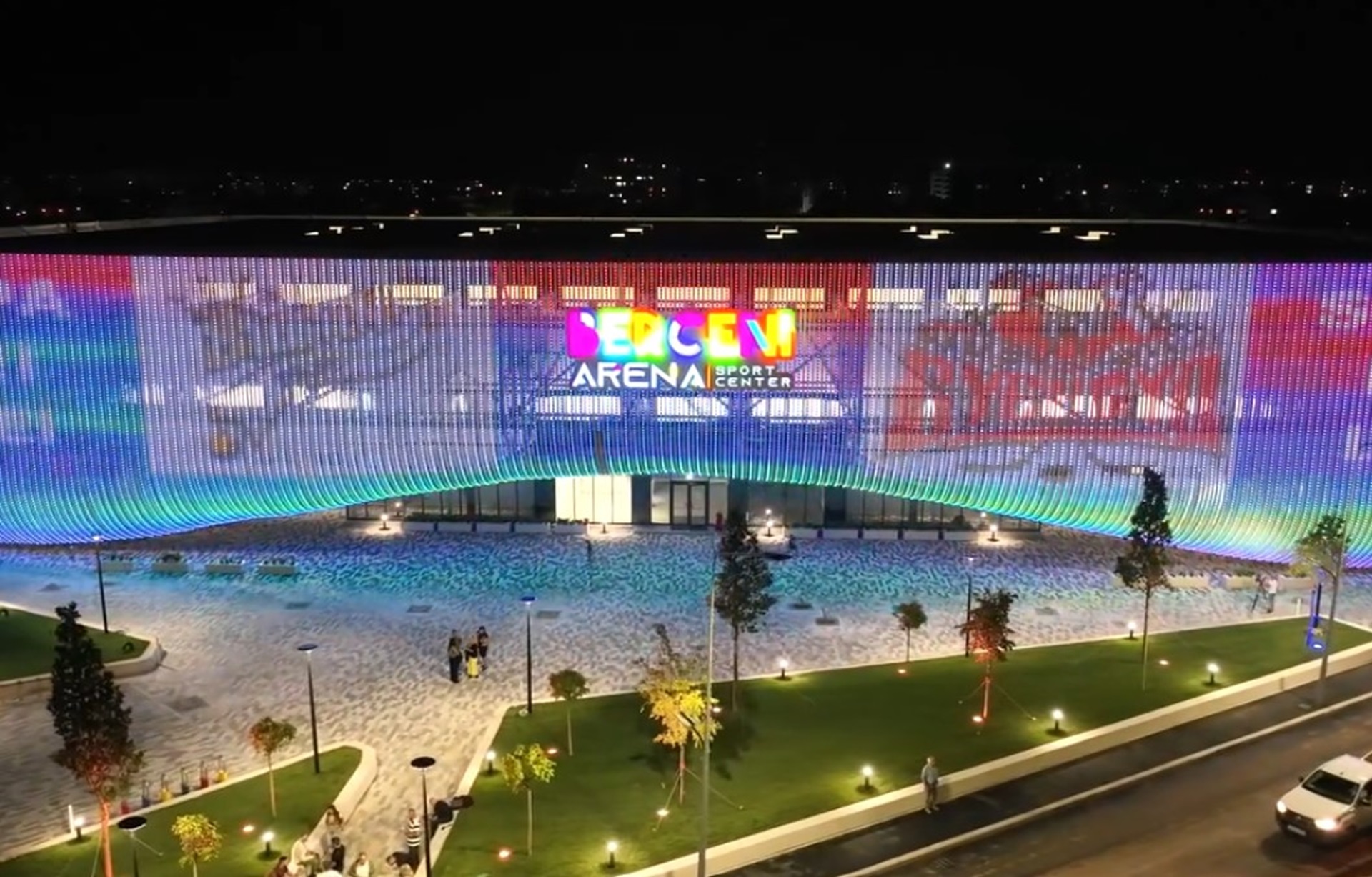 Copiii petrec primul 1 Iunie la Berceni Arena