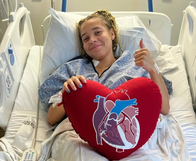 Savy King, fotbalista de la Angel City care s-a prabușit pe teren, a ...