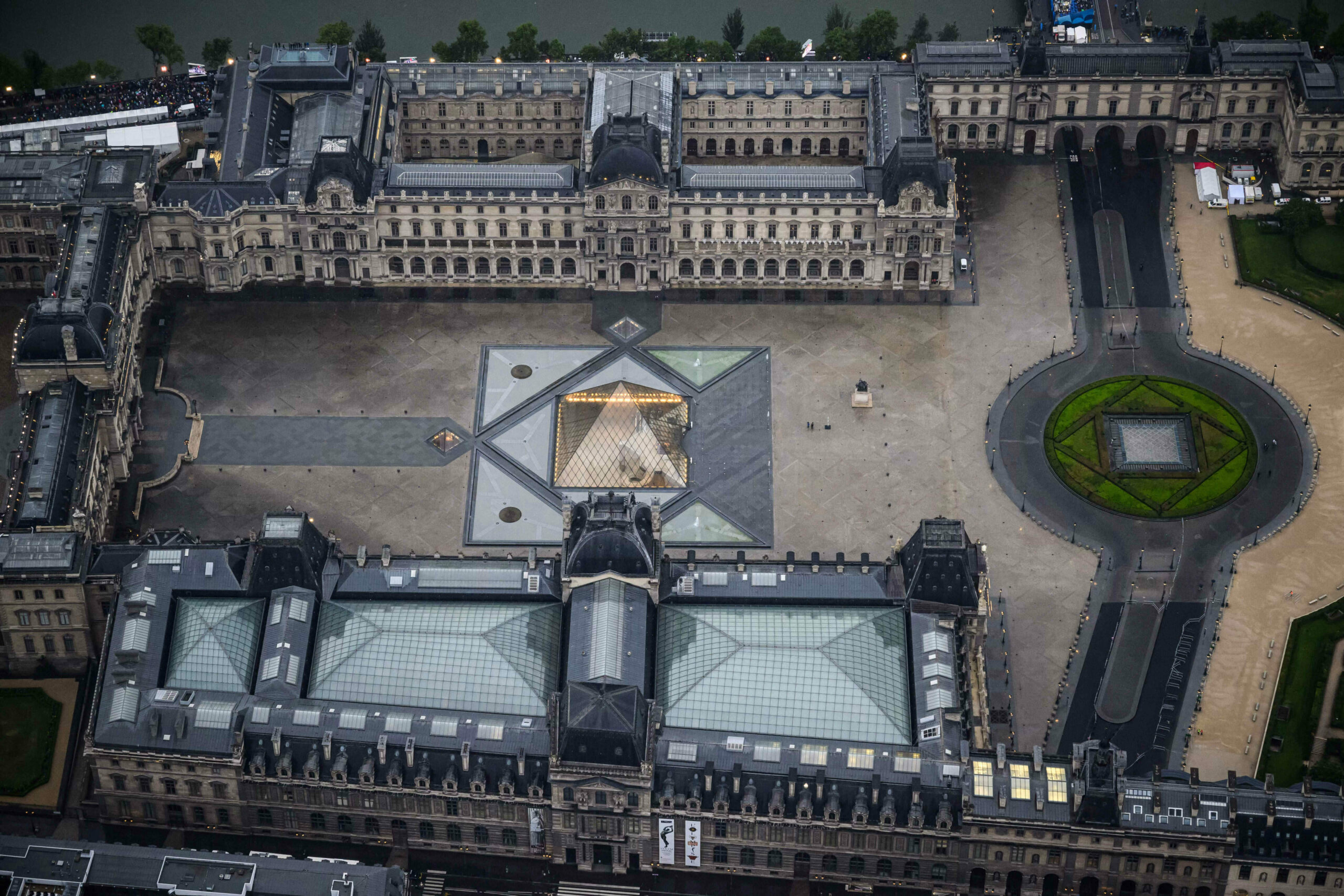 Un protest al angajaților a dat peste cap activitățile la cel mai ...
