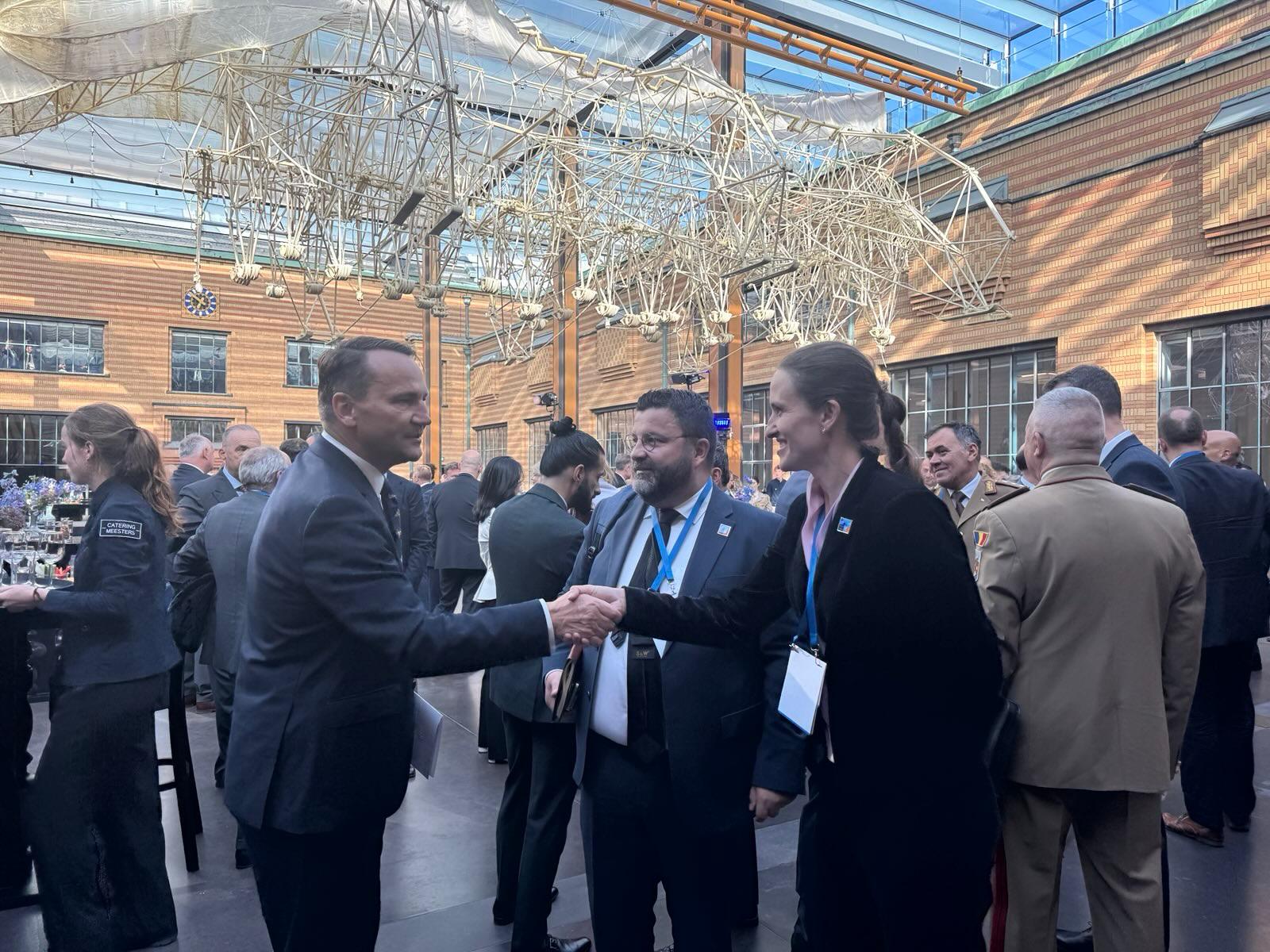 Oana Ţoiu a participat la Consiliul NATO-Ucraina organizat în marja ...