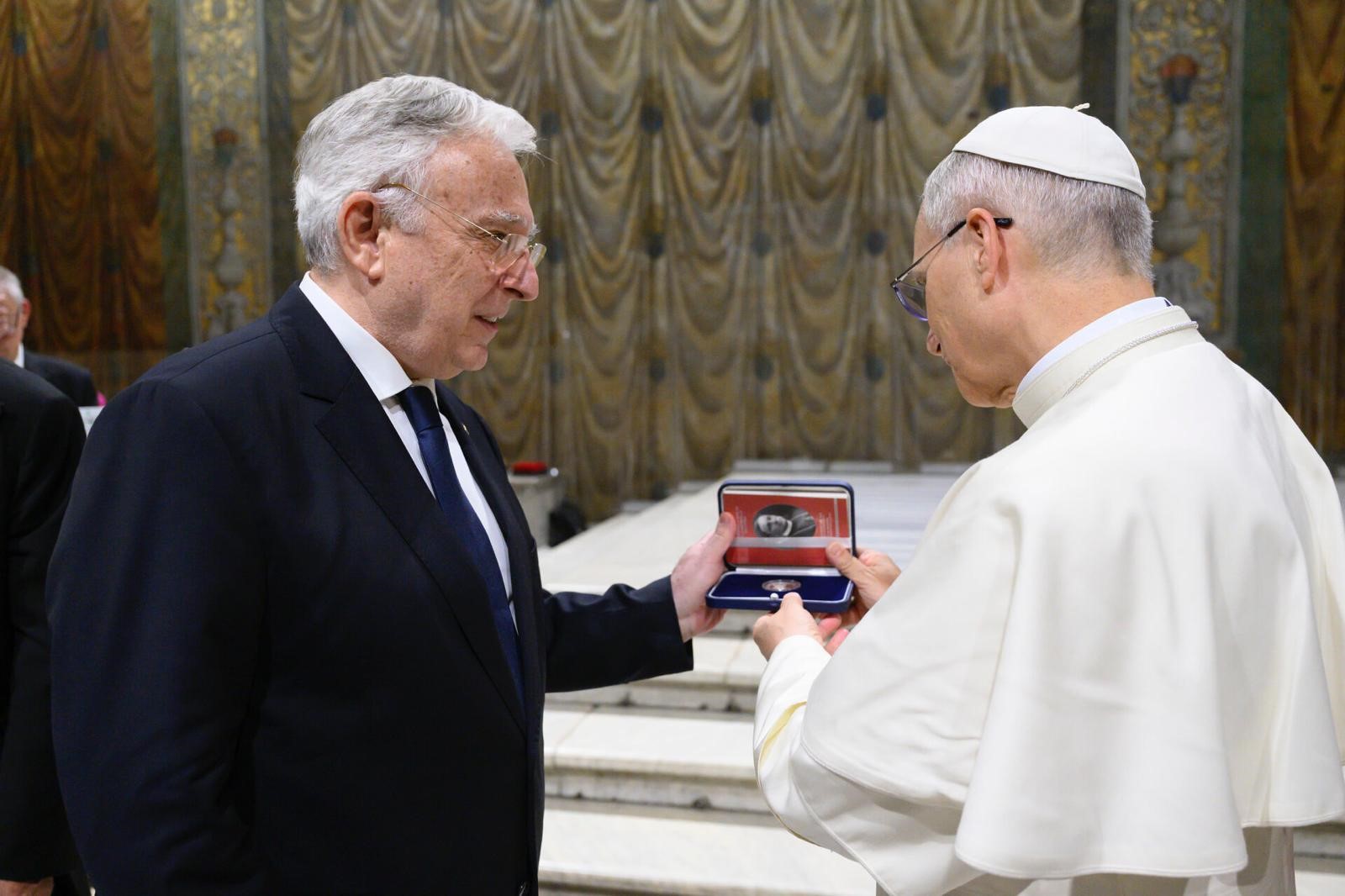 Cardinalul greco-catolic Iuliu Hossu, comemorat la Vatican, în prezența ...