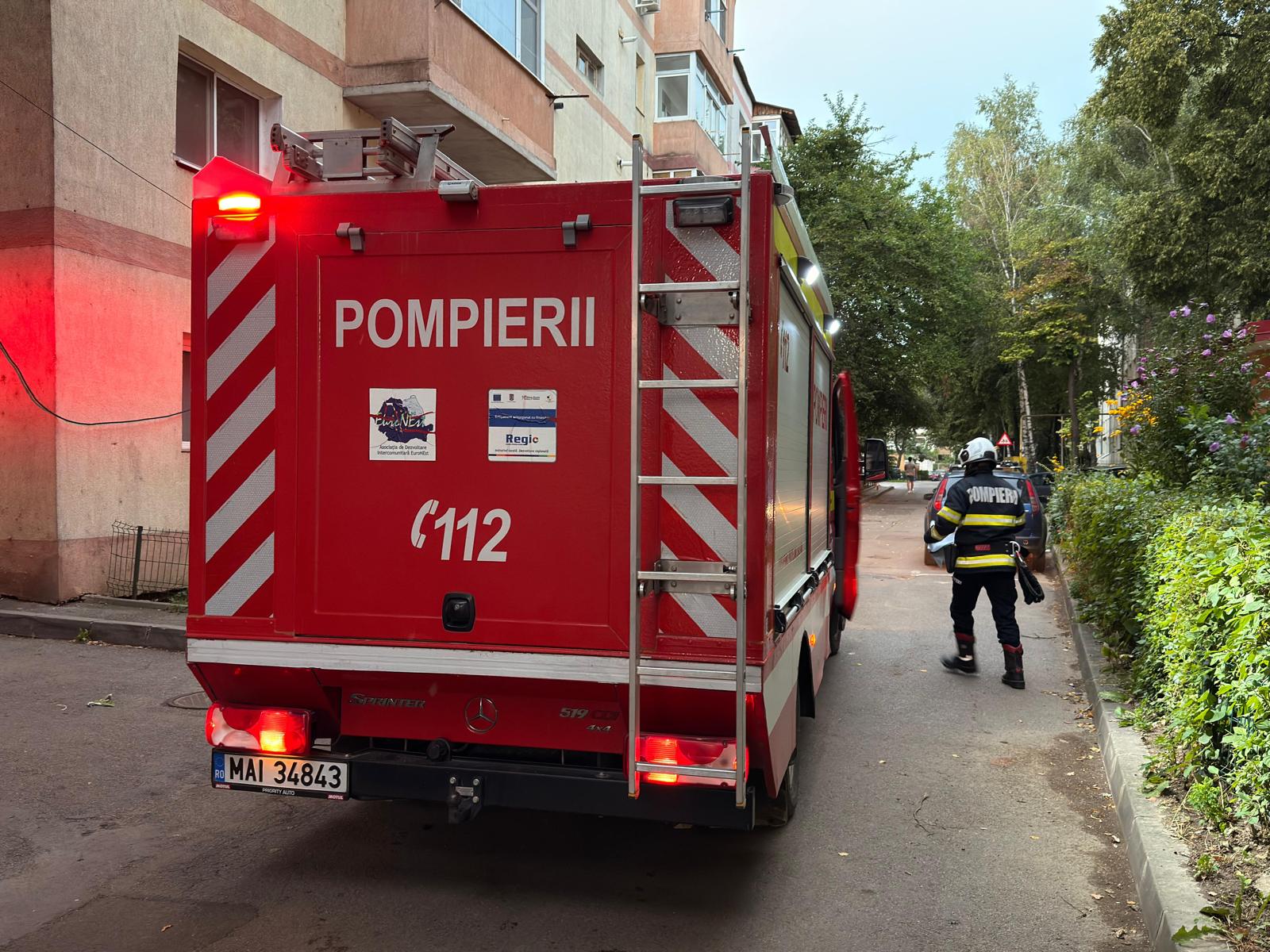 Pompierii români, weekend agitat cu aproape 6000 de misiuni de urgență