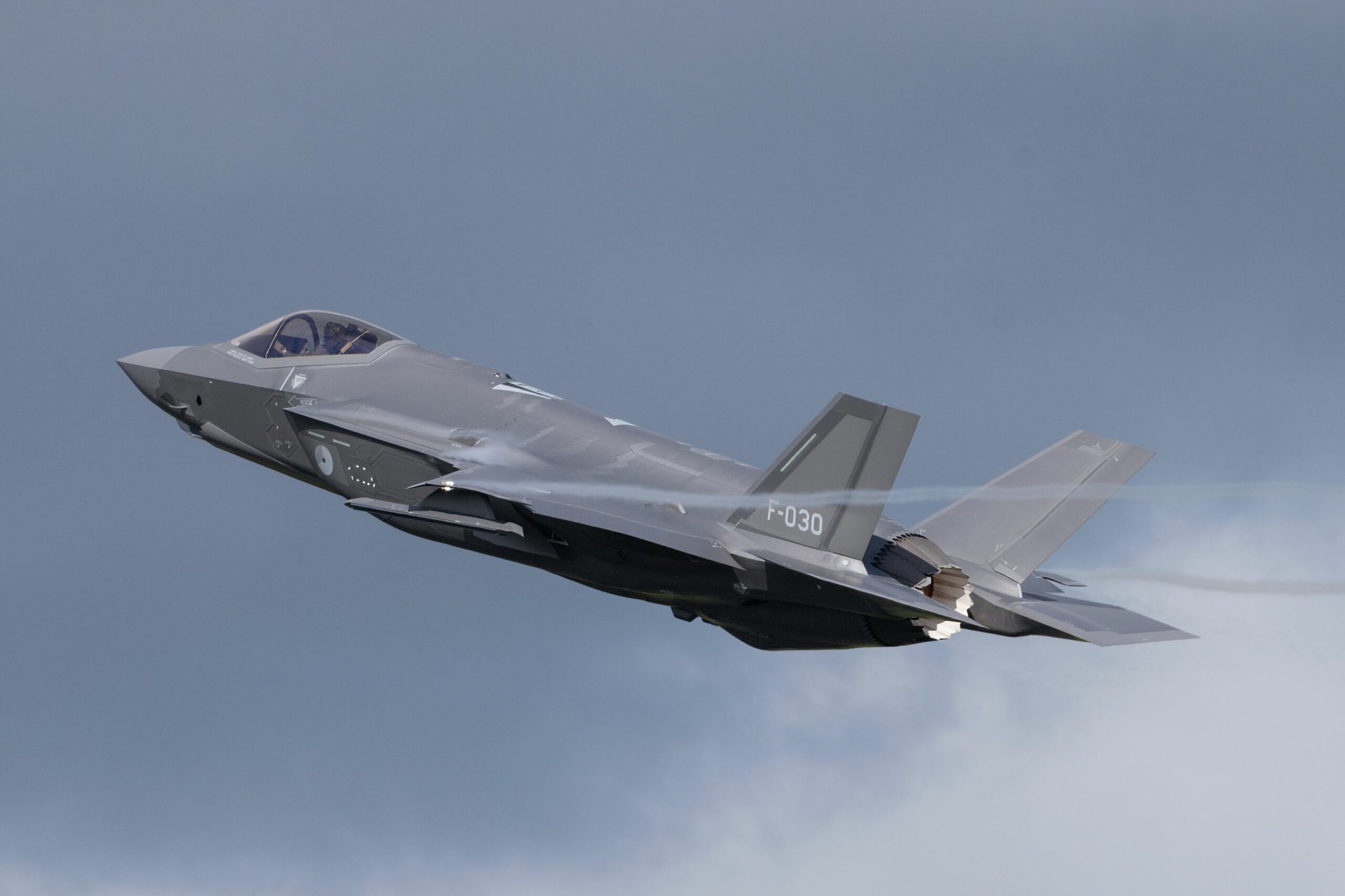 SUA a refuzat un preț fix pentru F-35A, dar Elveția îl cumpără pentru avantajul tehnologic