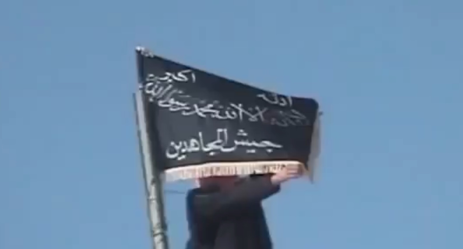 Irakul începe săpăturile la un mormânt comun făcut de Statul Islamic