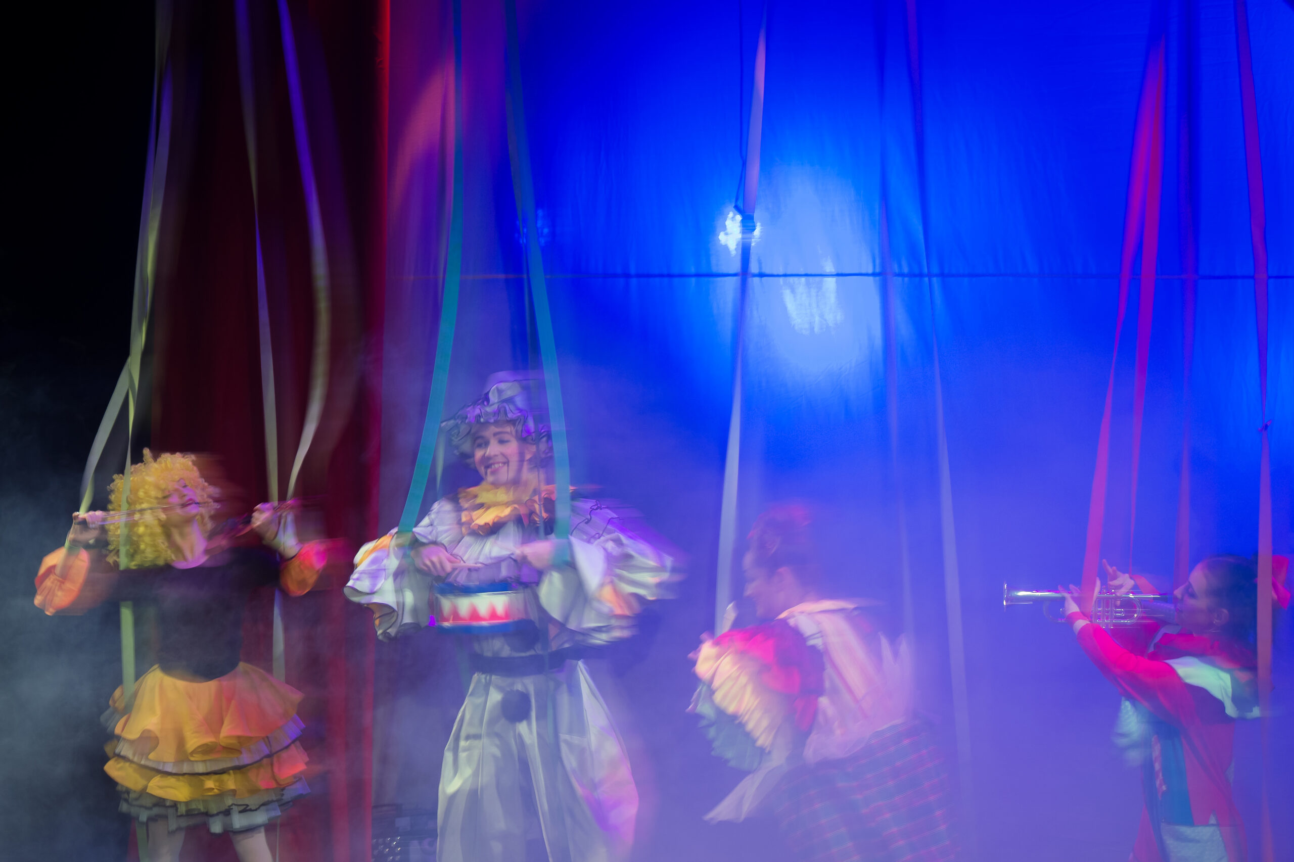 Mâine începe vânzarea biletelor pentru Festivalului Național de Teatru ...