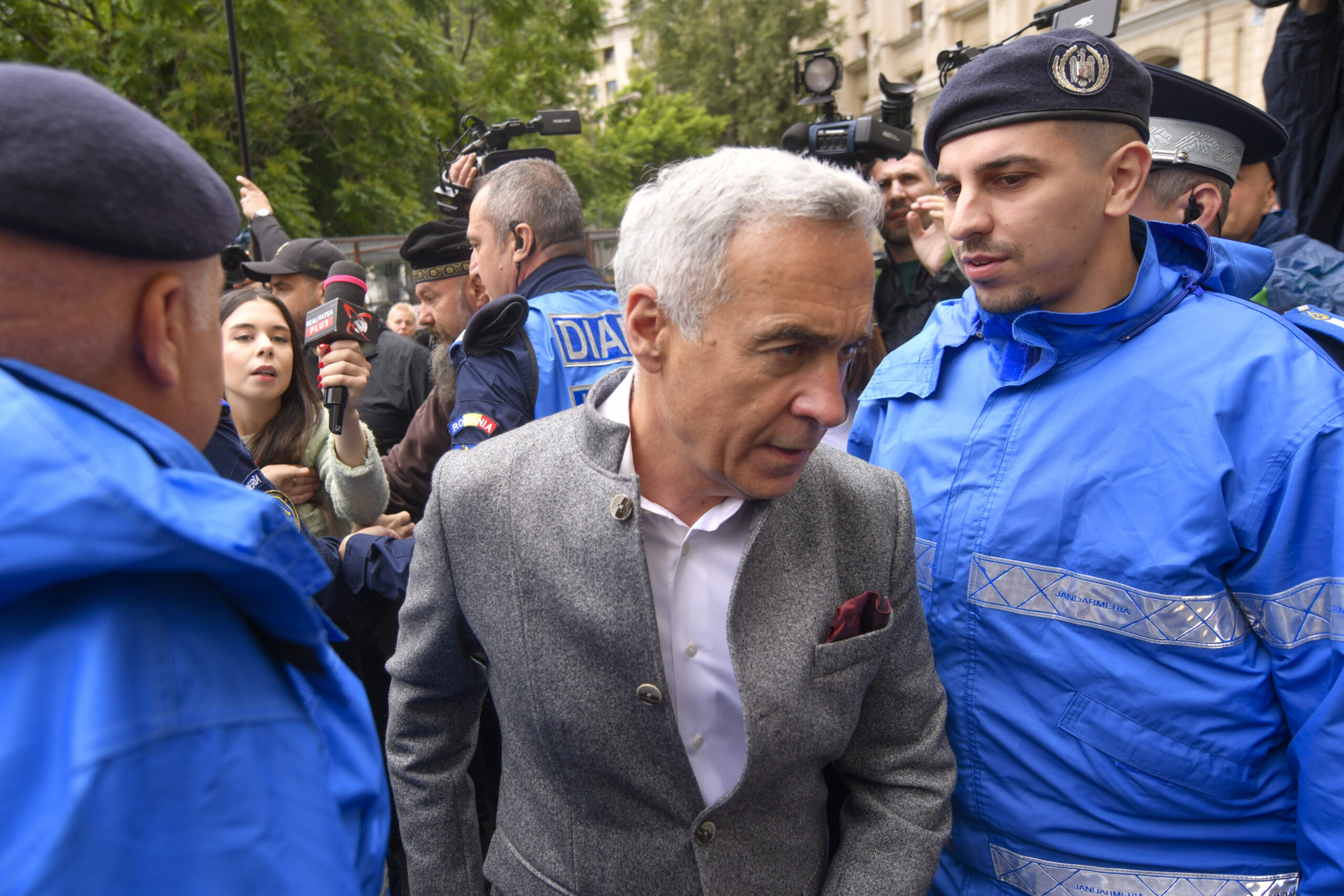 22 de persoane, inclusiv Călin Georgescu și Horațiu Potra, trimise în ...