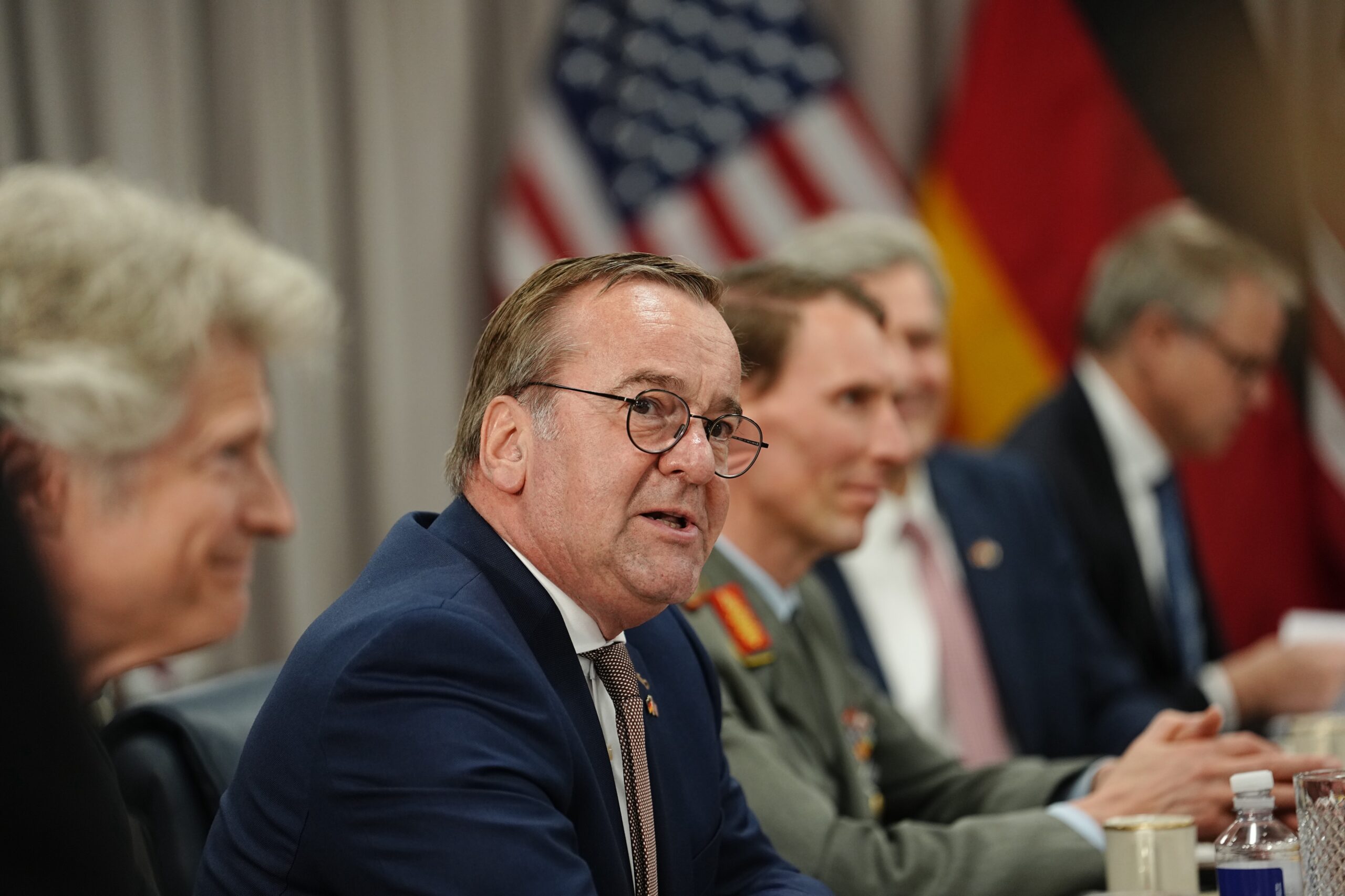 Germania promite un pachet substanțial de ajutor militar pentru Ucraina