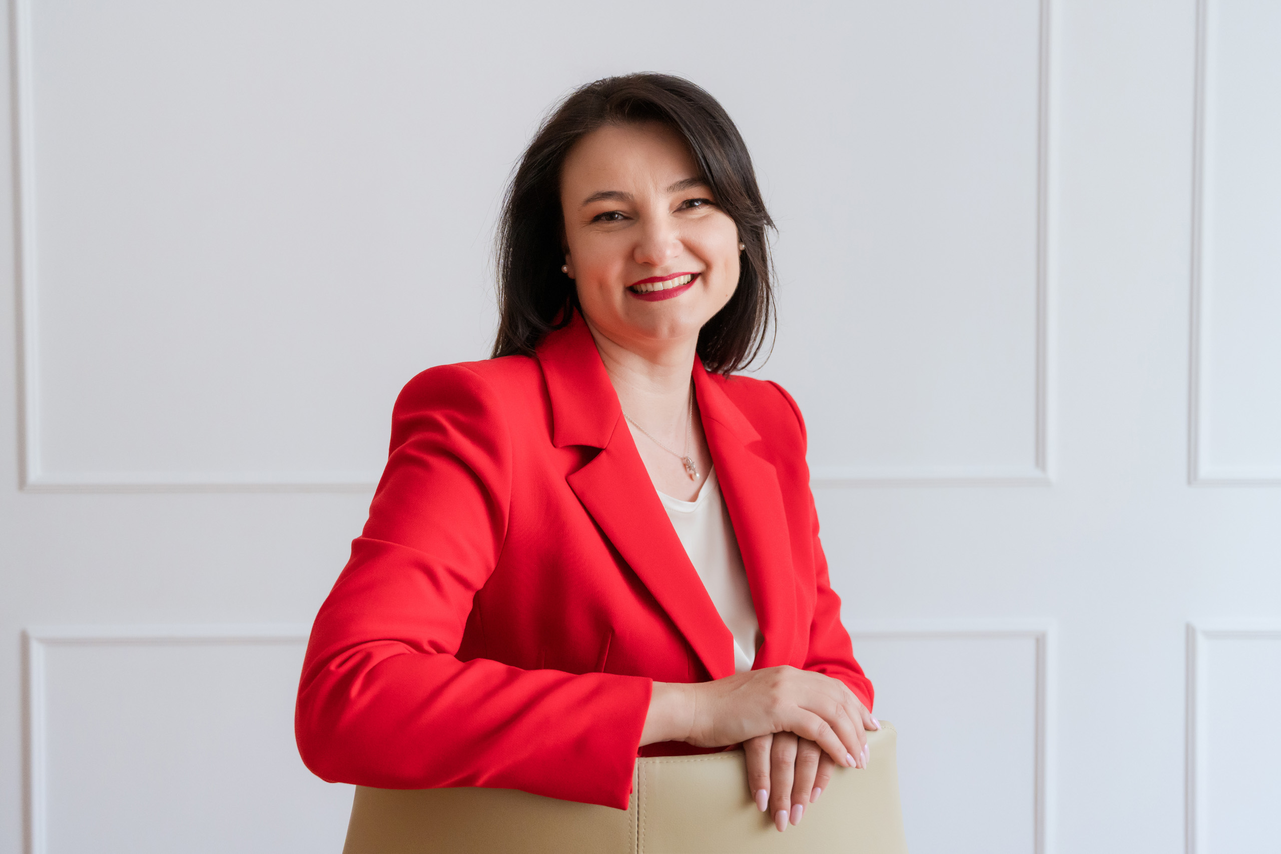 Gabriela Ciupitu, fondator CX România și lider în domeniul Customer ...