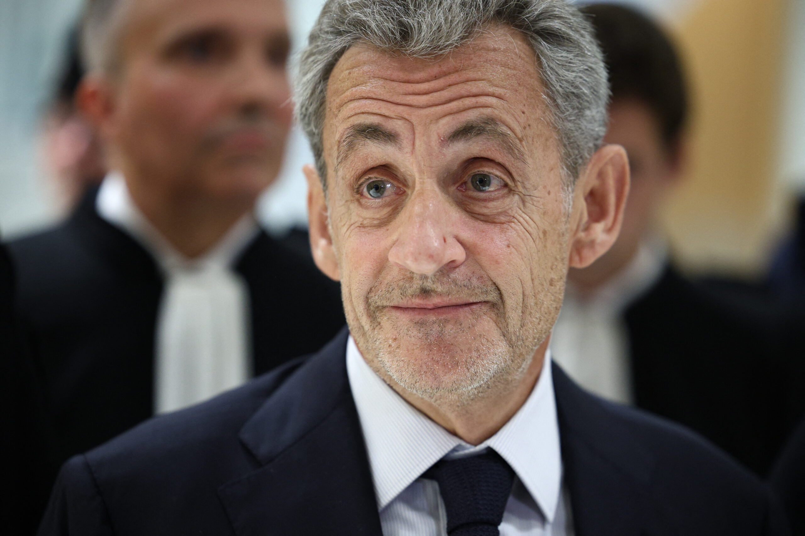 Fostul președinte al Franței, Nicolas Sarkozy, va beneficia de protecție permanentă a poliției ...
