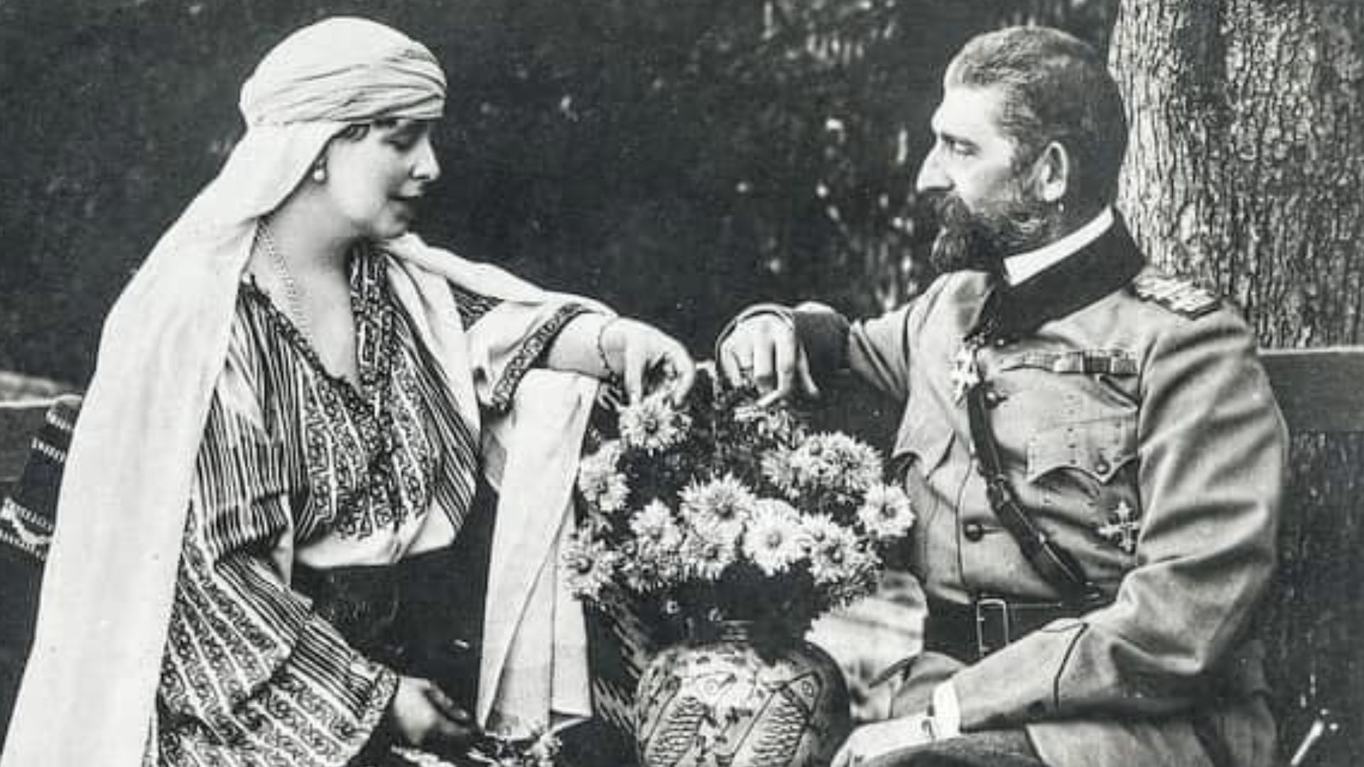 Altceva cu Adrian Artene | „Aiasta, majestate, nu se poate”. Motivul ...