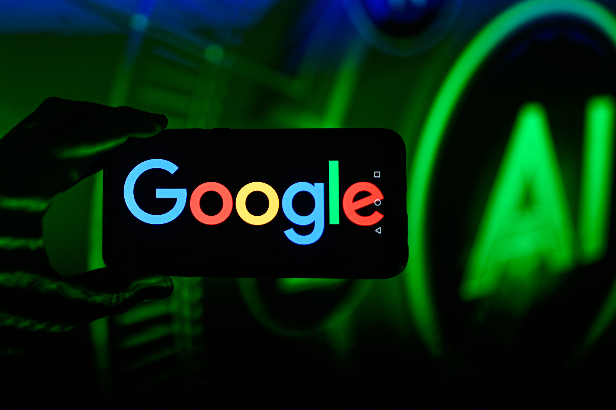 Cursa în domeniul inteligenței artificiale: Google lansează cel mai ...