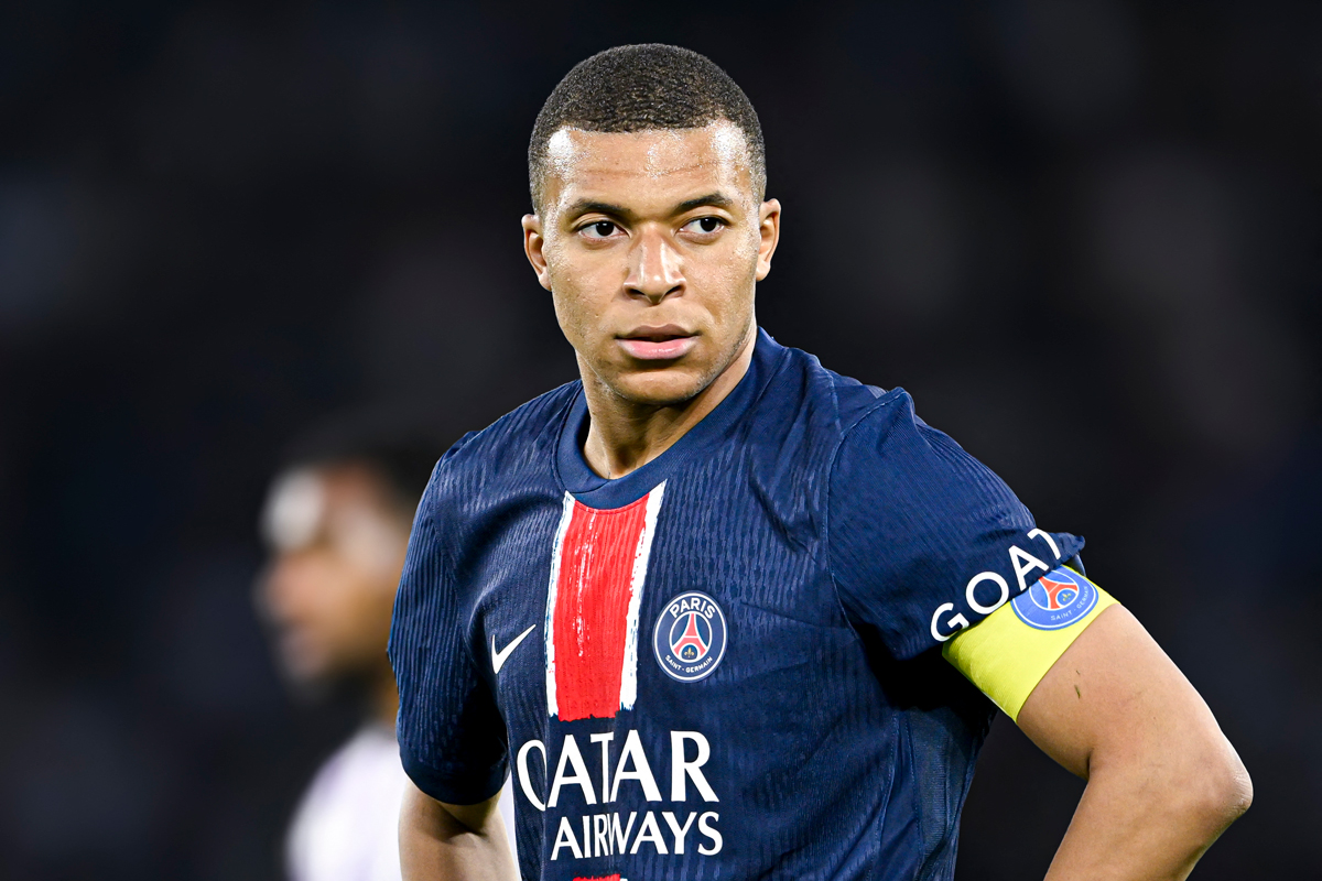Fake news cu Mbappé și Macron se răspândește online. Un site clonă a ...