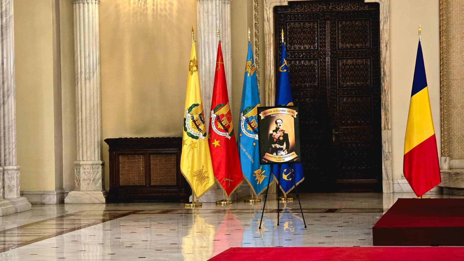 Sicriul cu rămășițele domnitorului Grigore Alexandru Ghica a fost depus ...