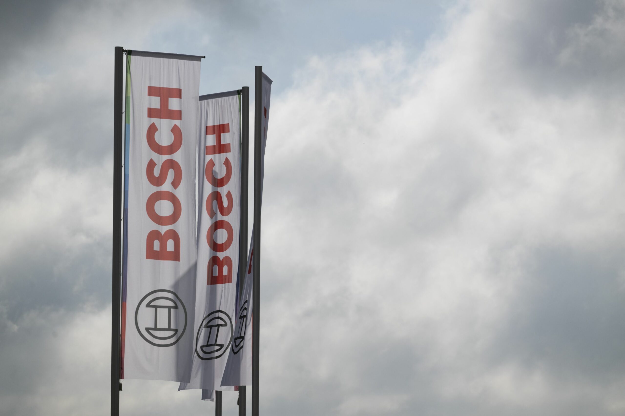 Un nou val de concedieri la Bosch România. Compania va renunța gradual ...