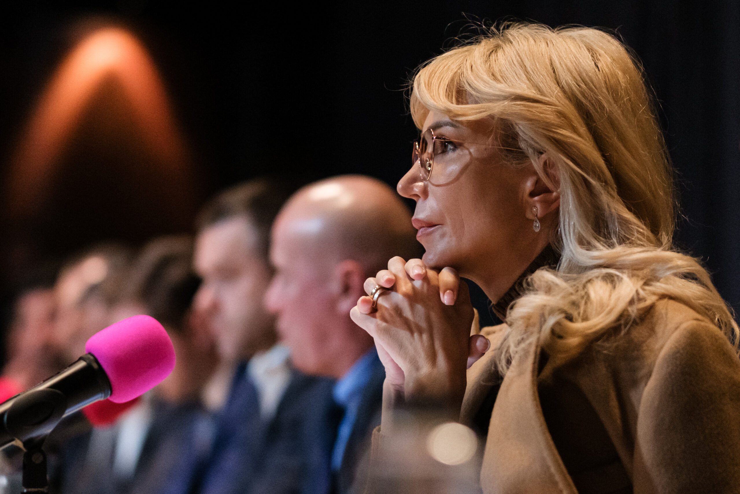Raluca Turcan acuză PSD și AUR că încearcă să blocheze programul SAFE ...