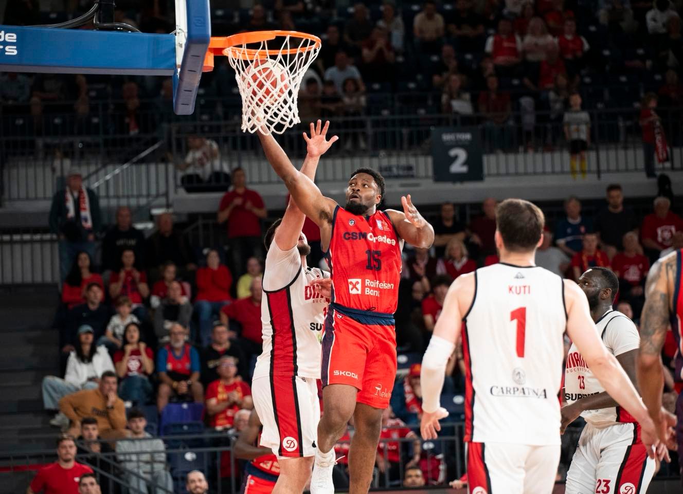 CSM Oradea-Dinamo, meciul 3 al semifinalei LNBM. U-BT, aproape de ...