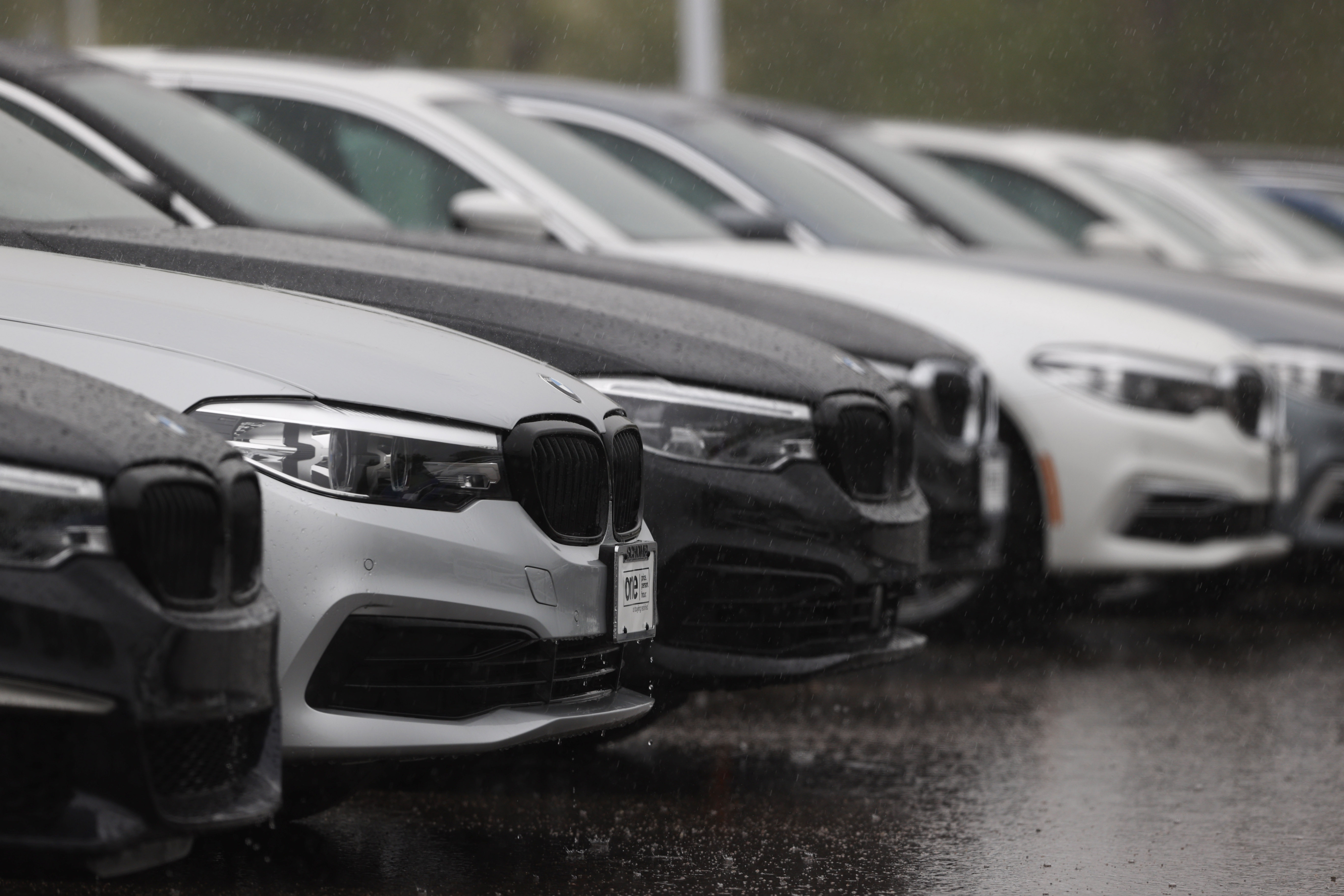 Parcul auto naţional a depăşit 8 milioane de autoturisme în 2023