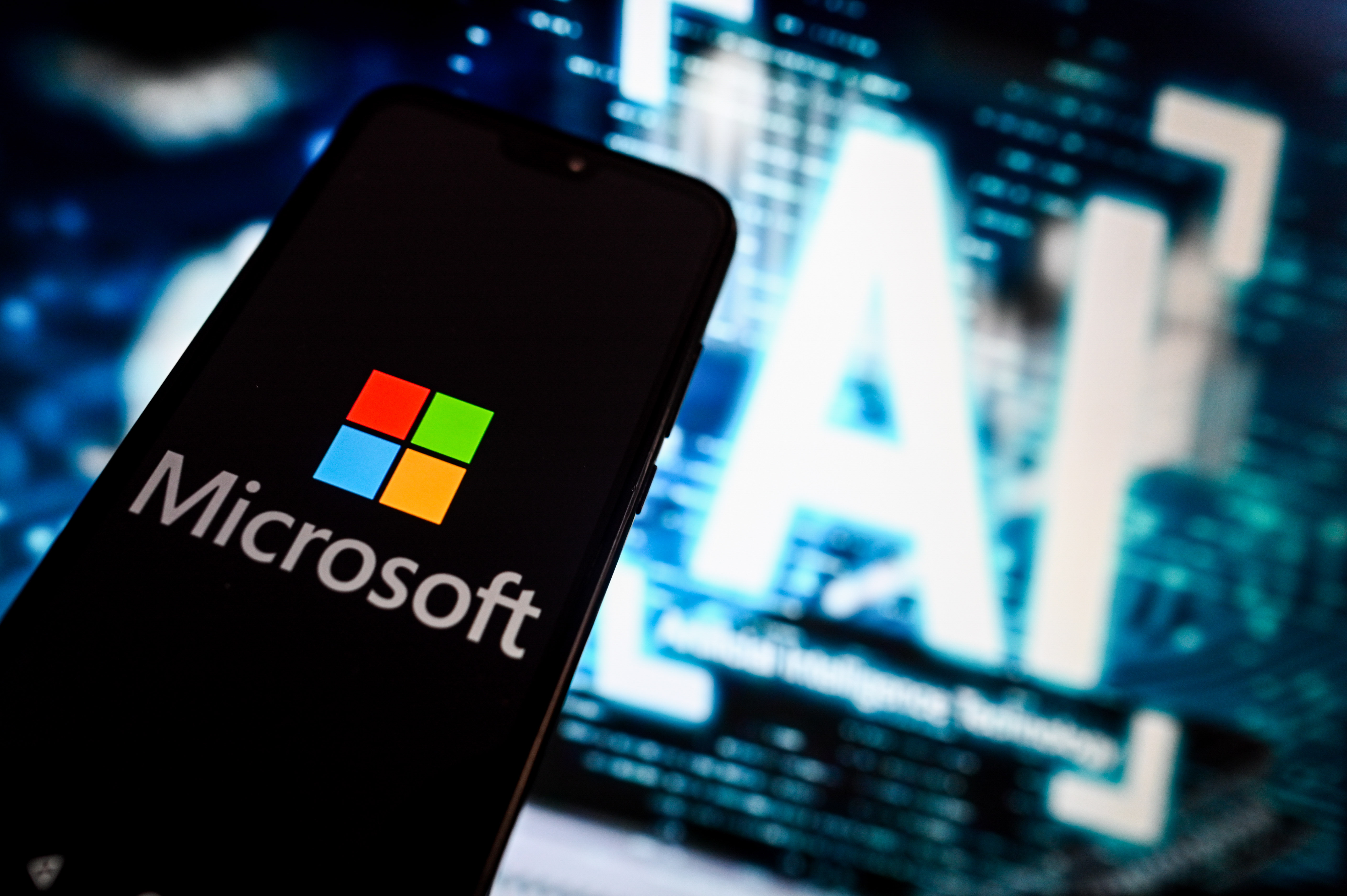 Microsoft domină cursa pentru inteligenţa artificială: pe lângă ...