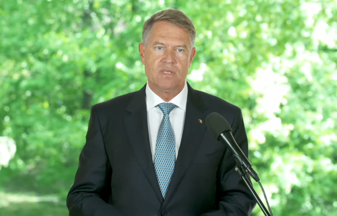 COMENTARIU Bogdan Nicolae: Să fie clar, preşedintele României este în ...