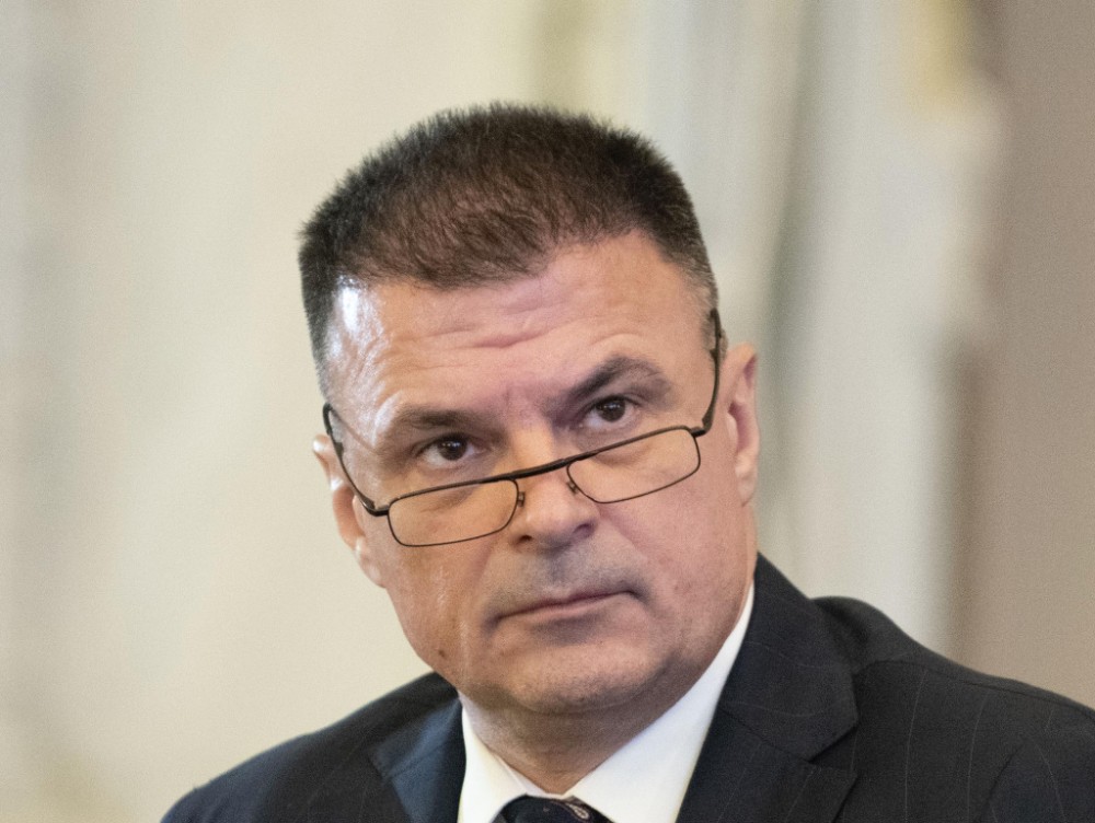 Ce îi cere PNL Prahova lui Ciucă: Mircea Roşca preşedinte în locul lui ...