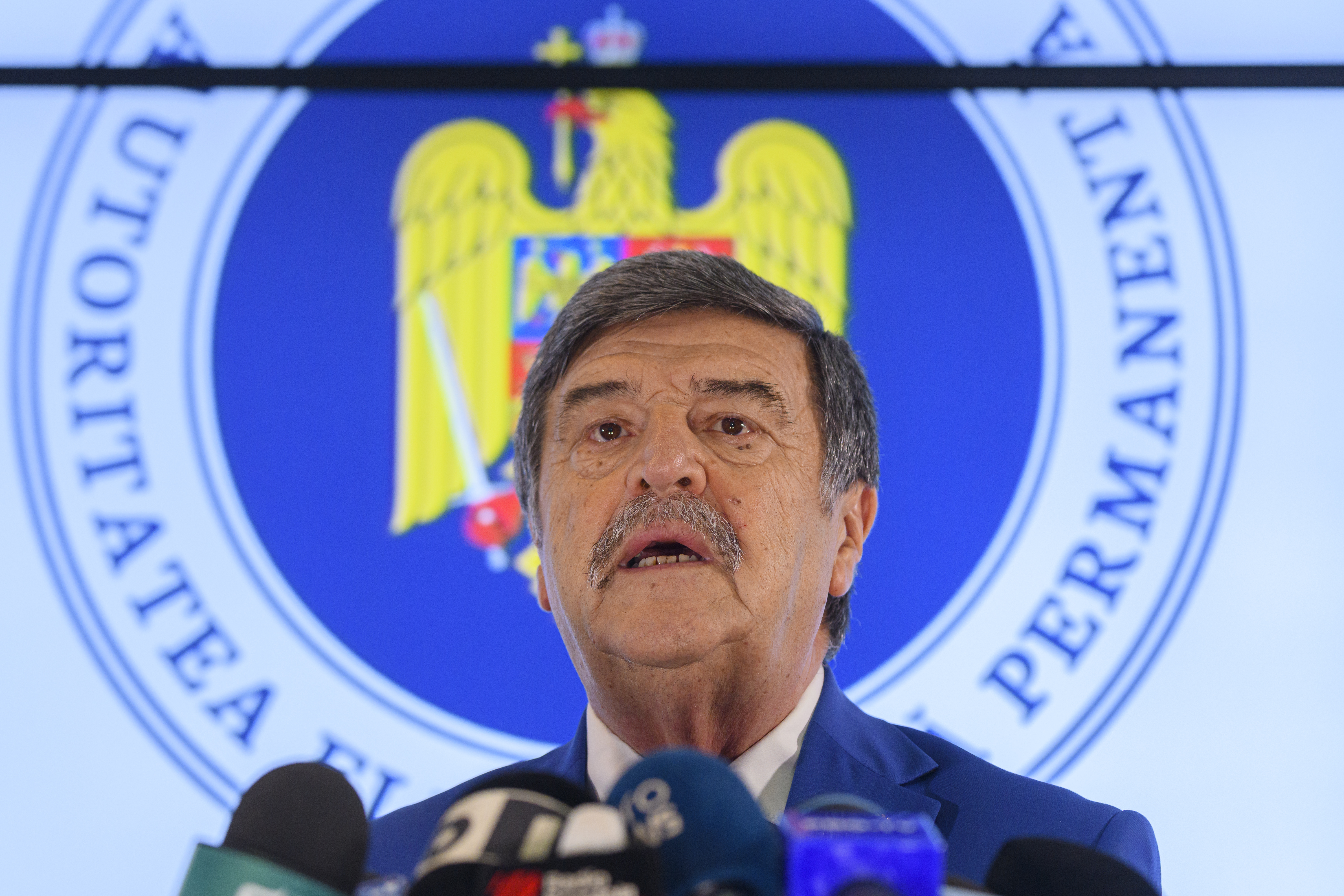 Coaliţia a decis să înceapă procedurile de revocare a şefului AEP, Toni ...
