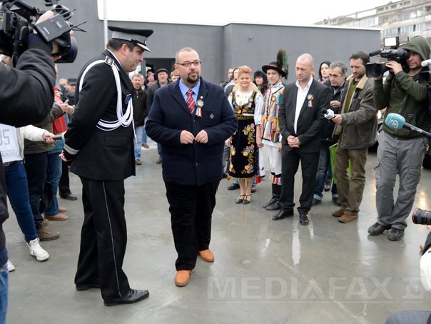 Piaţa Progresul, cu o suprafaţă de aproape 18.000 de metri pătraţi ...