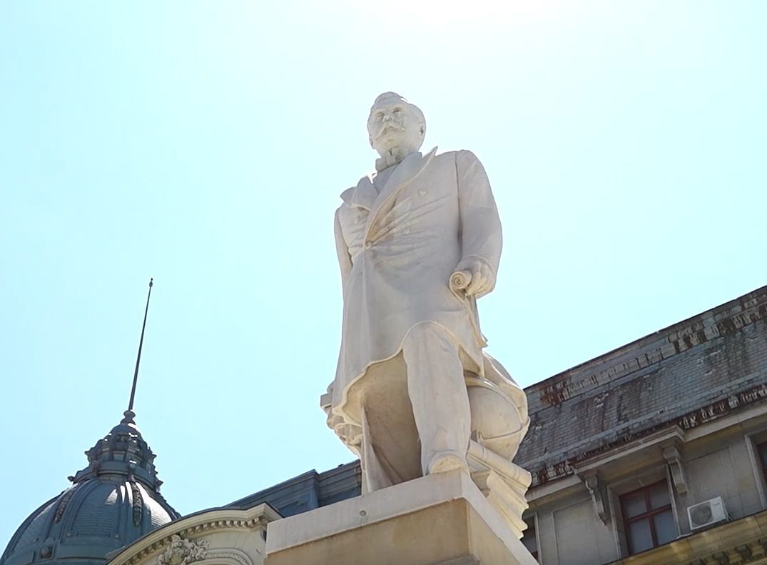 Vrei să contribui la refacerea monumentelor? Primăria Capitalei te ...