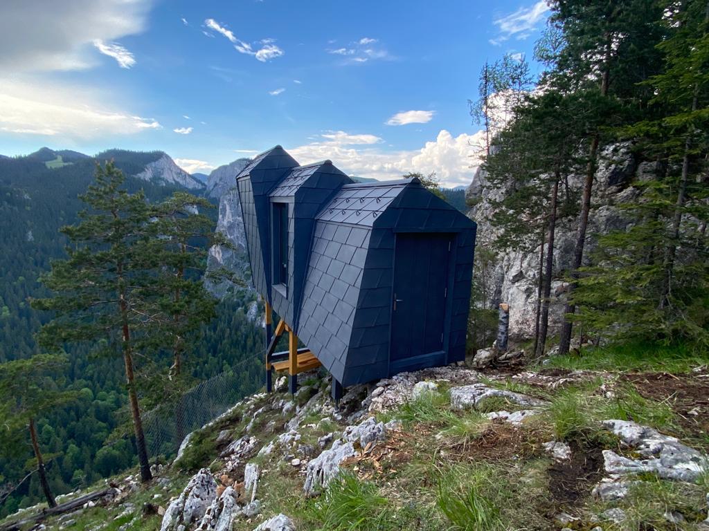 Două refugii montane panoramice vor fi deschise la Cheile Bicazului ...