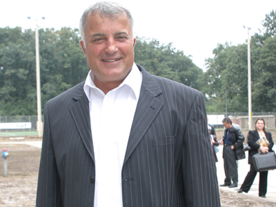 Consilierul judeţean Paul Enache îl acţionează în instanţă pe Valentin ...