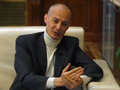 Bogdan Olteanu va plăti 1.500 de euro lunar pensie alimentară