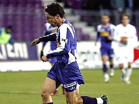 Gigel Bucur îl înlocuieşte pe Mutu în echipa României