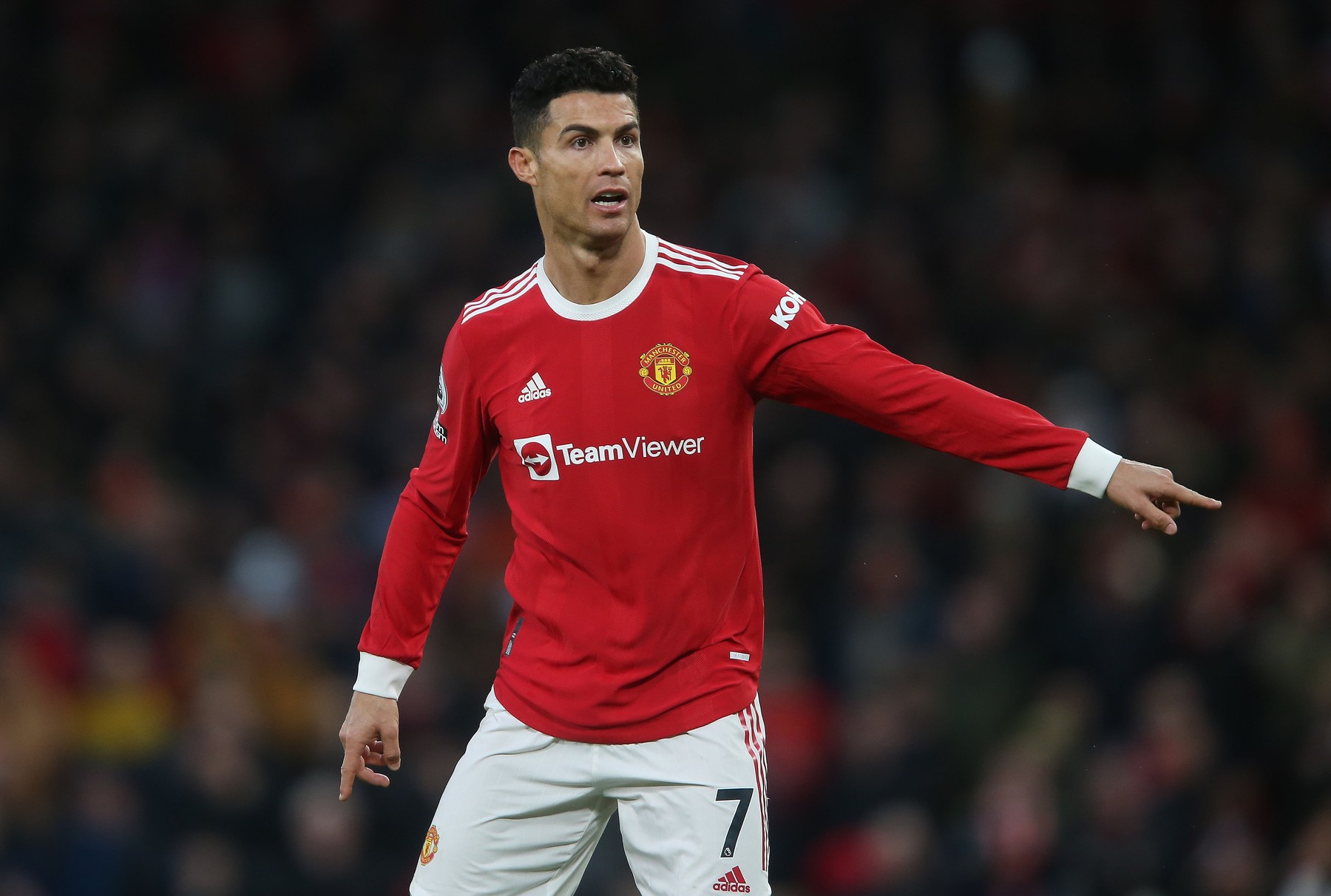 Ronaldo va lipsi de la meciul dintre Man Utd şi Liverpool, după ce fiul ...