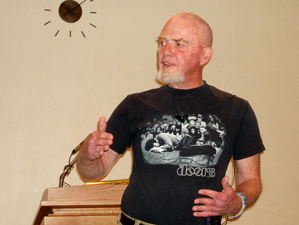 Michael Blake, laureat cu Oscar pentru scenariul filmului "Dansând cu ...