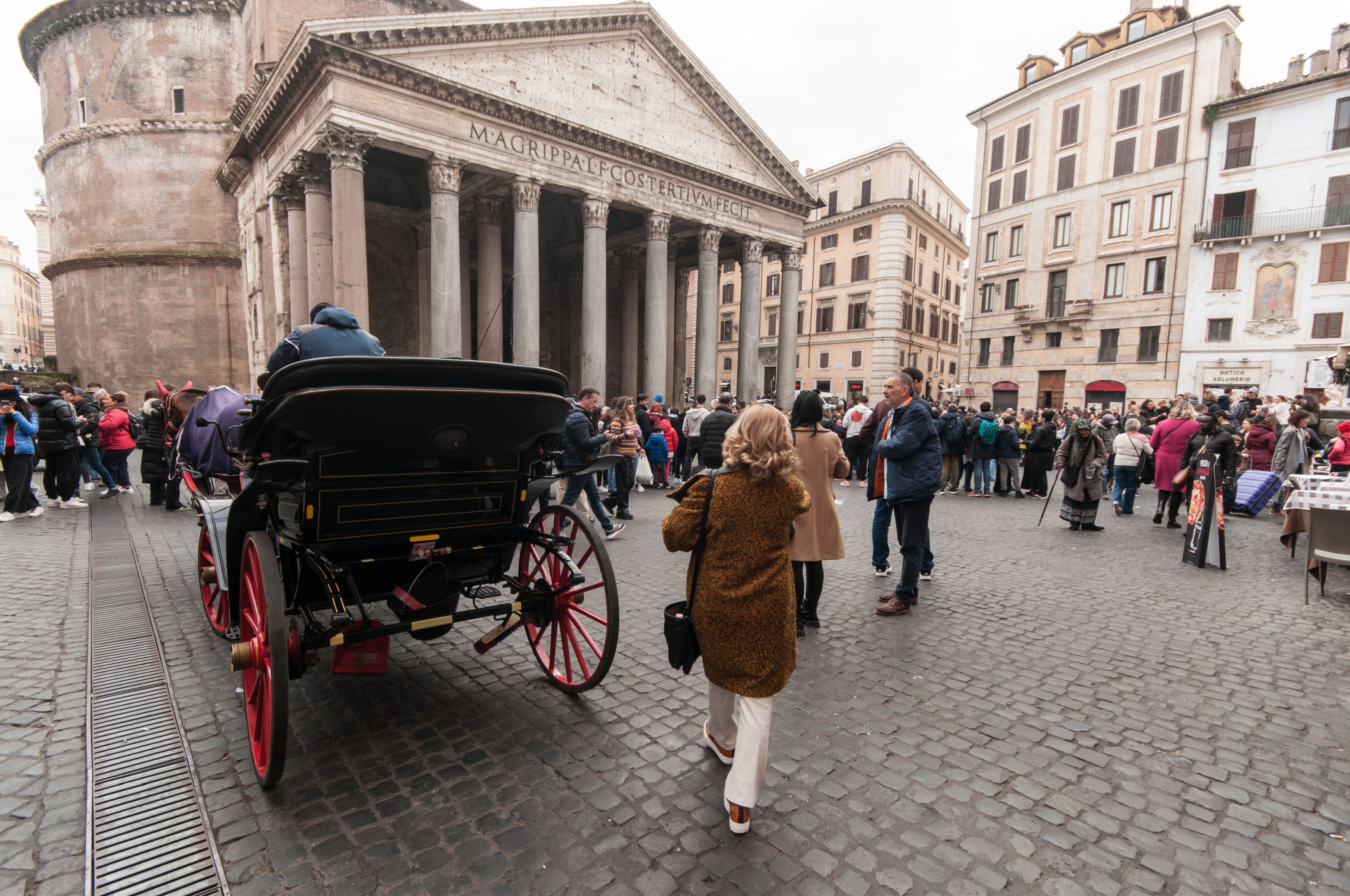 Intrarea la Panteonul din Roma se va face cu plată. Cine va beneficia ...