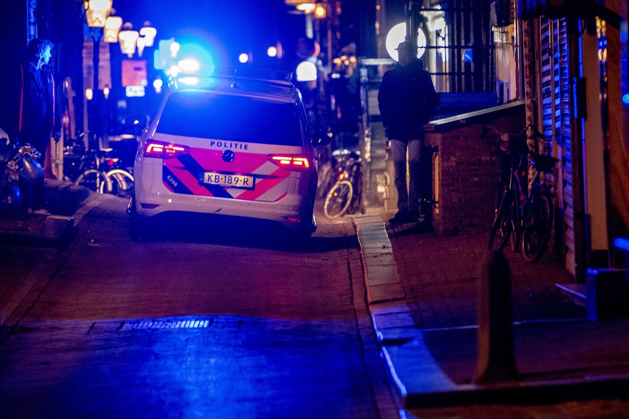 Un primar le-a cerut oamenilor să stea în case, dar nu l-a ascultat ...