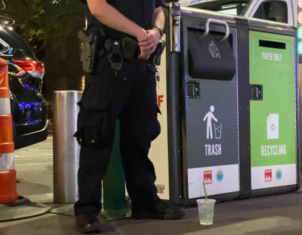 Poliţişti din New York, spitalizaţi după ce s-au plâns că milkshake ...