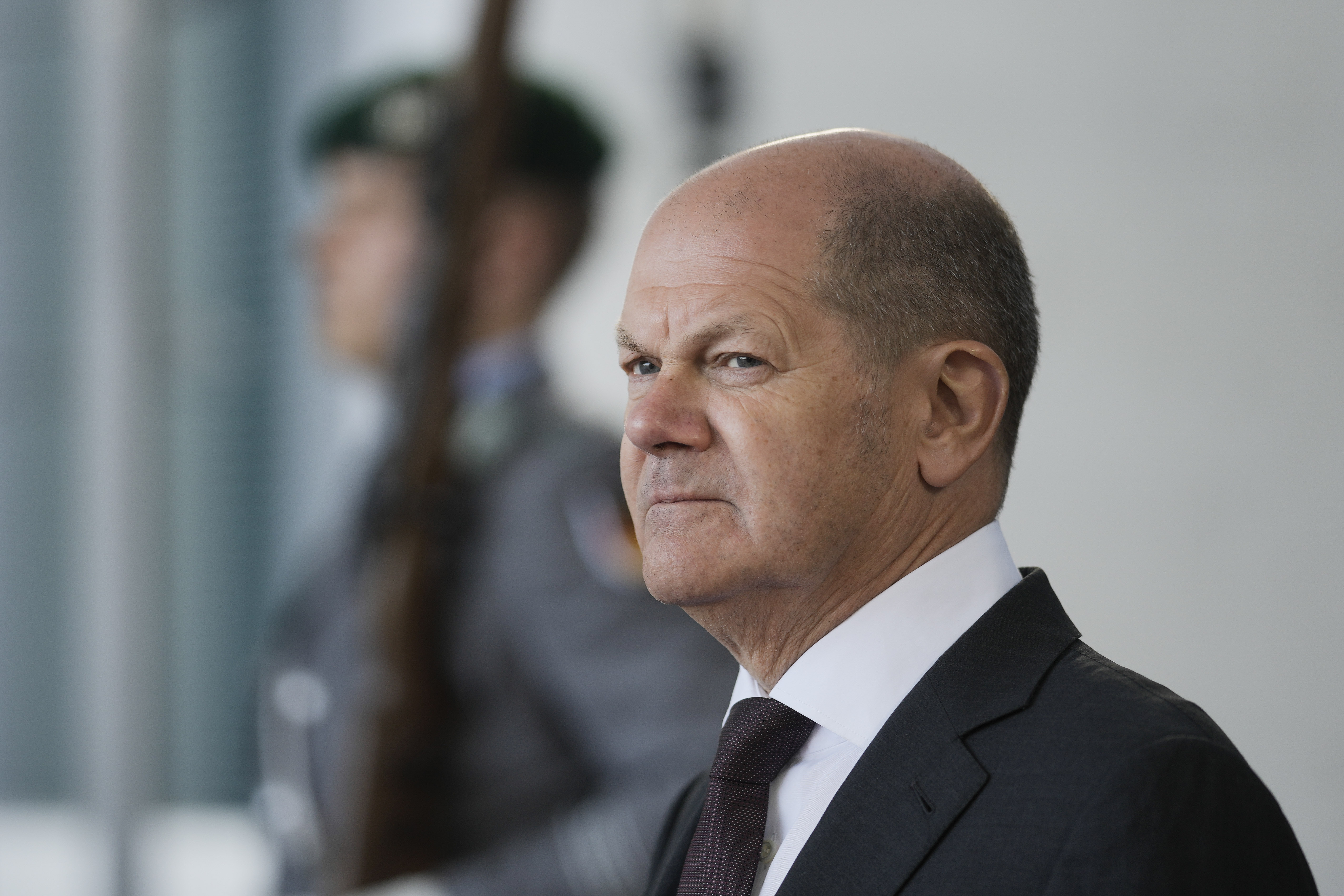 De ce Germania nu livrează rachete cu rază lungă Ucrainei? Olaf Scholz ...