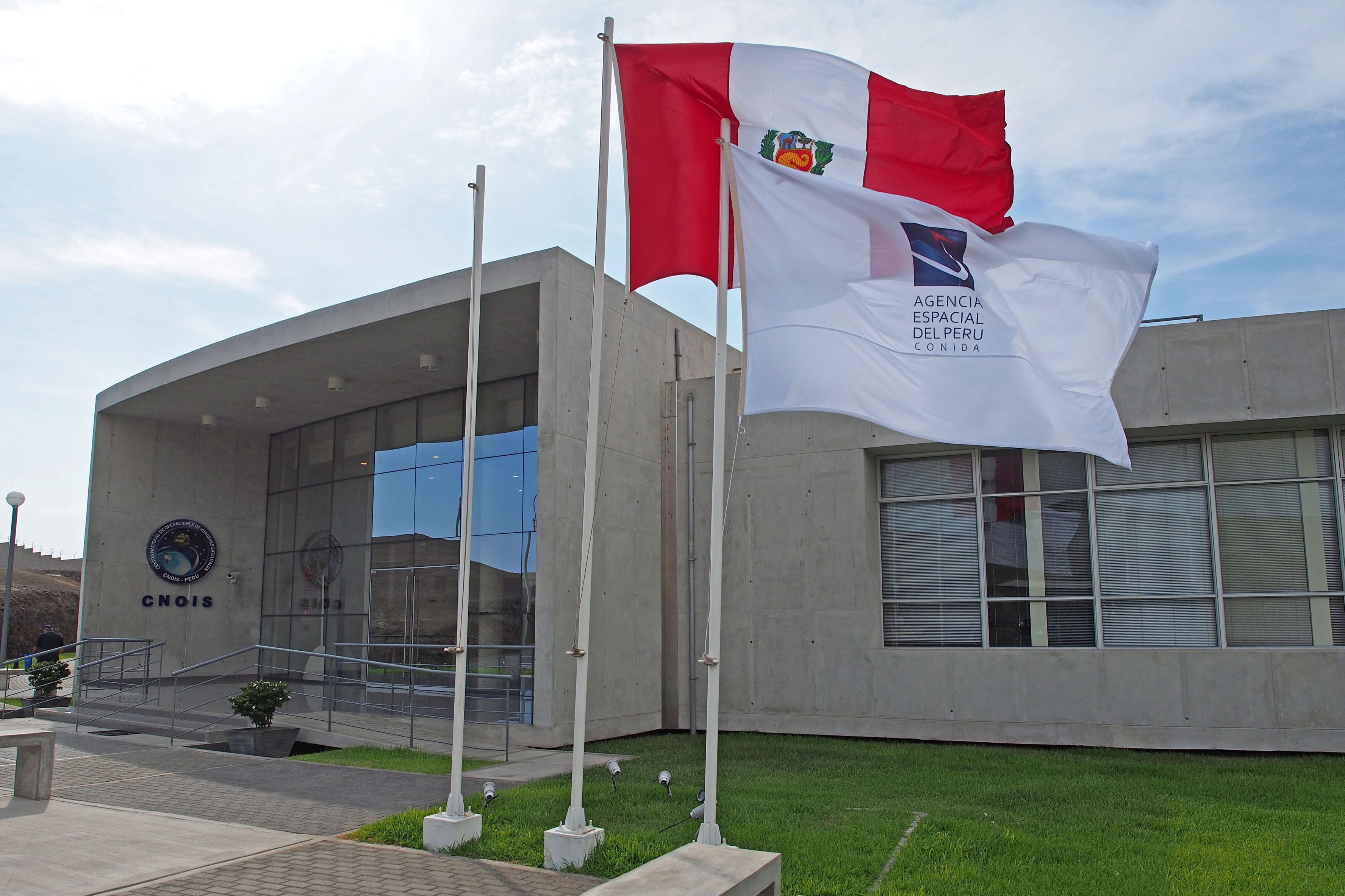 SUA şi Peru au încheiat un acord de securitate aeriană care îi vizează ...