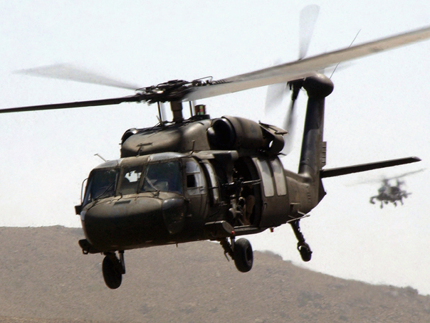 Primul elicopter BlackHawk, destinat gestionării situaţiilor de urgenţă ...