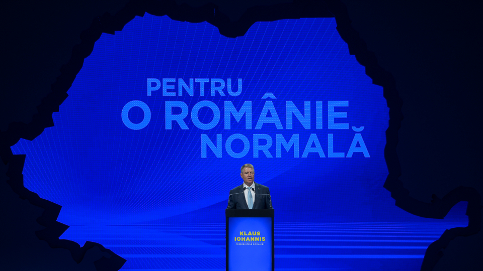 COMENTARIU Lelia Munteanu: Peştele cu fete la stradă