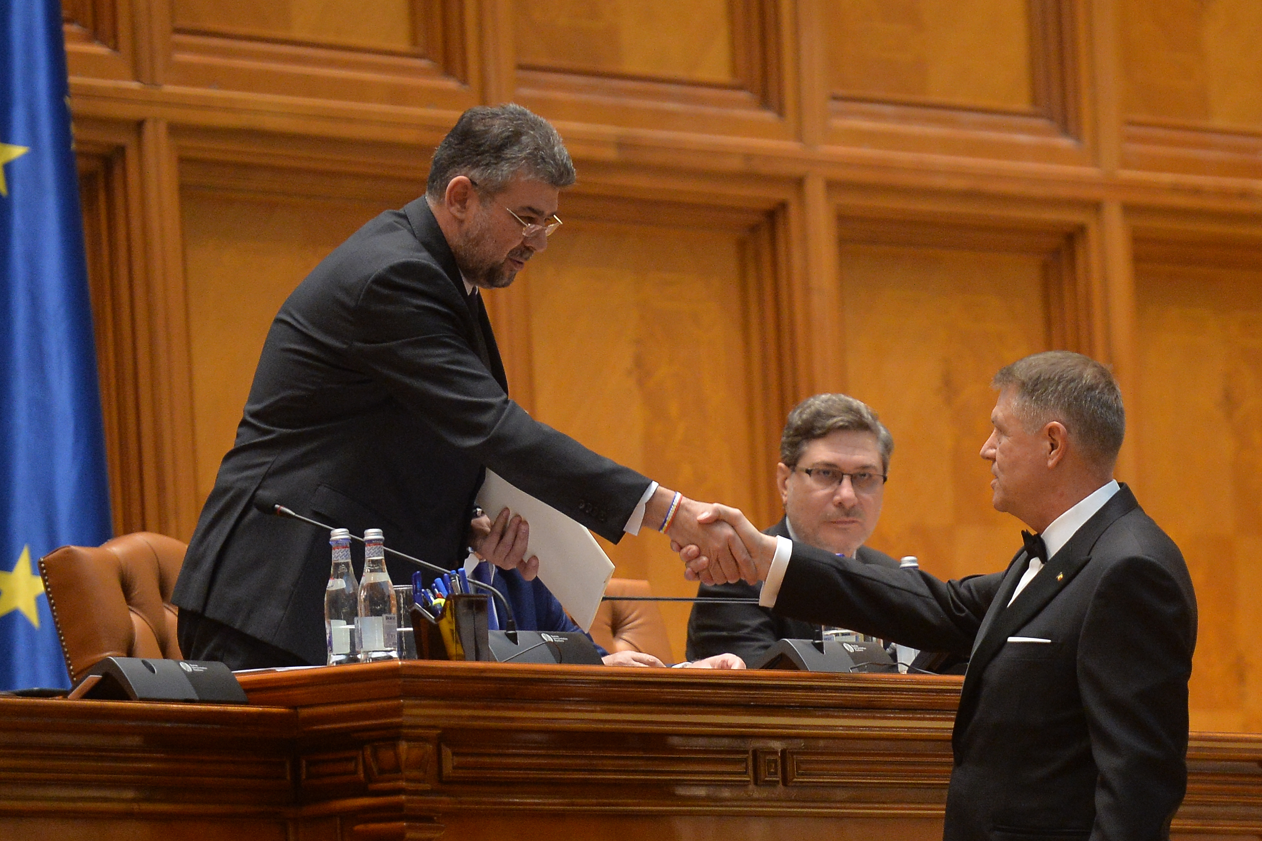 Ion Cristoiu: Klaus Iohannis nu a renunţat un minut la a rade PSD ...