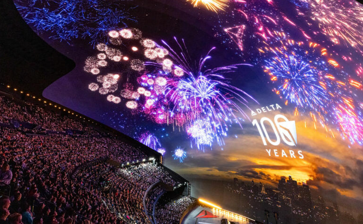 Ce noutăţi aduc producătorii. CES 2025: frigiderul care găteşte ...