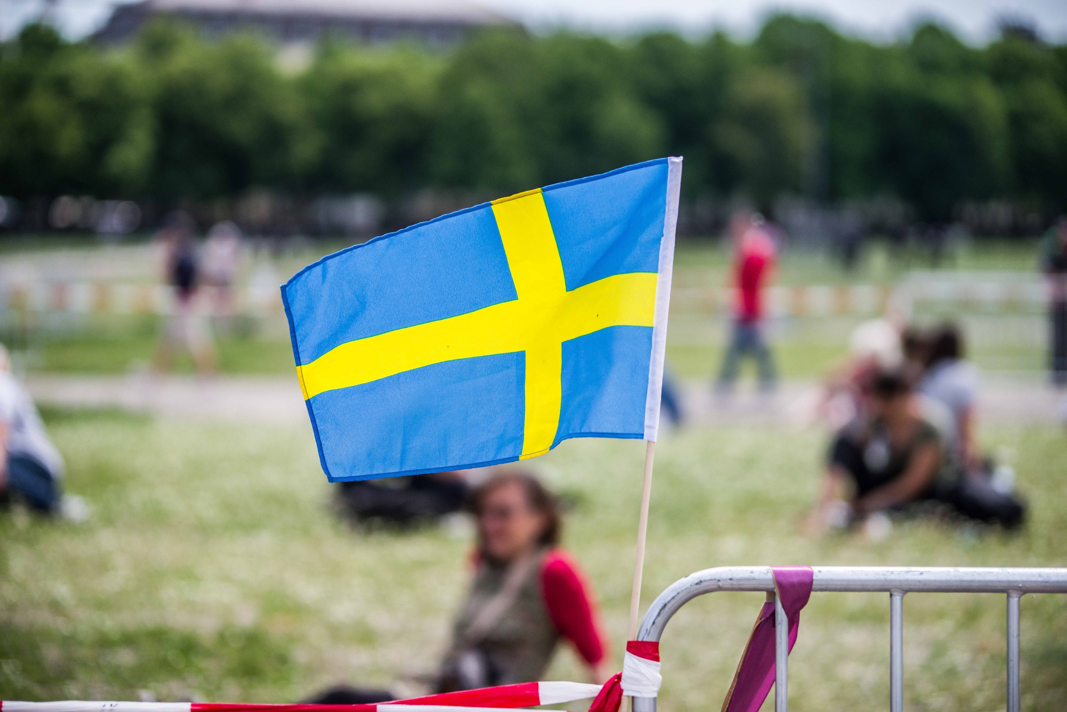 Suedia a greşit atunci când nu a impus restricţii, spune un fost ...